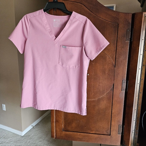 Figs | Other | Figs Chalk Pink Scrub Set With Limited Edition Mombasa ...